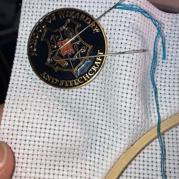 School of Wizardry & Stitchcraft Needle Minder (shiny Gold Finish ...