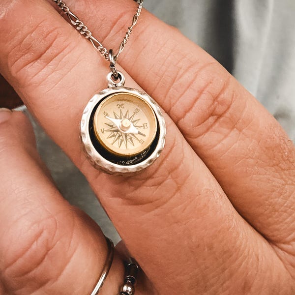 Compass Locket Necklace With Photos, Gold Working Compass Pendant ...