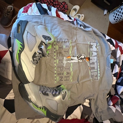 Fitz 4 Kickz Shirt to Match the Jordan 1 Retro High Taxi - Etsy