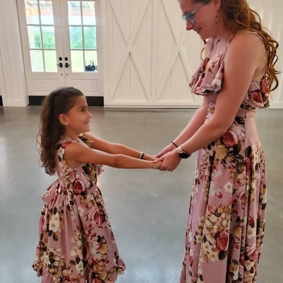 Matching Sundress Mommy and Me Outfits Mother Daughter Floral Maxi ...
