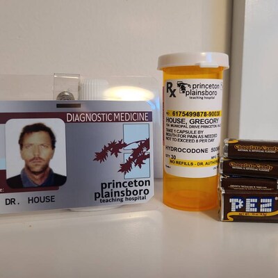 TV Show House MD Screen Accurate Replica Prop gregory House Candy Prop ...