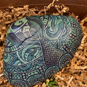 Hand-painted symmetry Seashell - Etsy