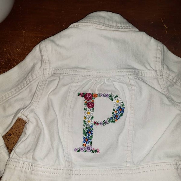 Machine Embroidery LETTER P Uppercase 15cm/6"tall Dainty Floral Font ...