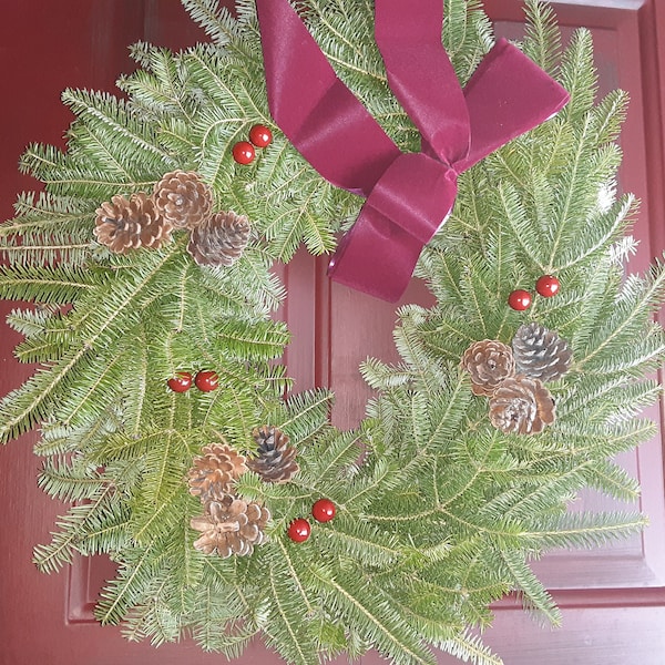 Fresh Traditional Holiday Wreath Hand Made - Etsy