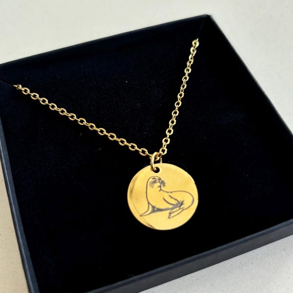 Personalized Robin Coin Necklace Great Gift Idea for Woman Artistic ...