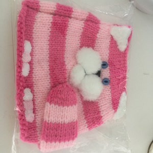 Hand-knitted Bagpuss Tea Cosy. - Etsy