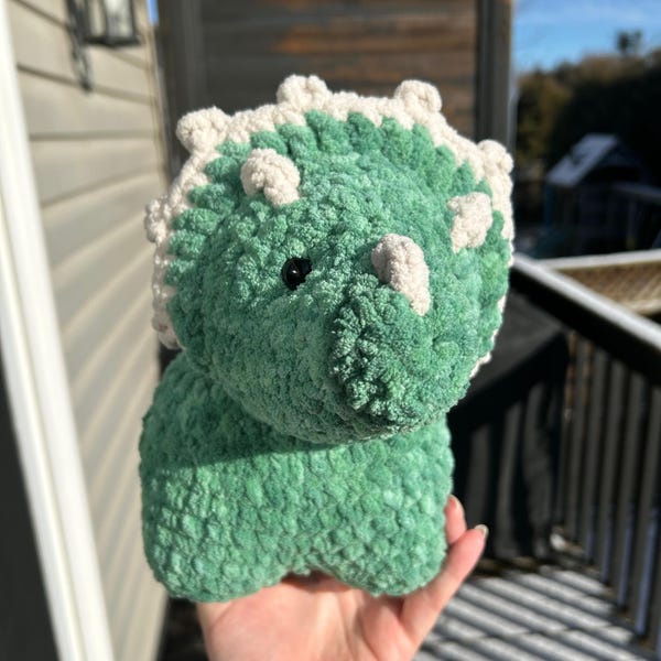 PATTERN/INSTRUCTIONS Triceratops, Amigurumi Dino Pattern, Low-sew Dino ...