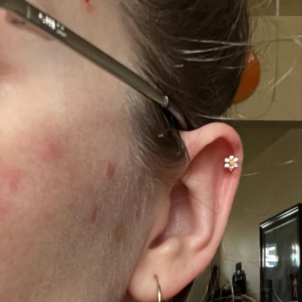 16g Teardrop Medusa Ring • Lippy Loop Labret • Surgical Steel Lip Ring ...