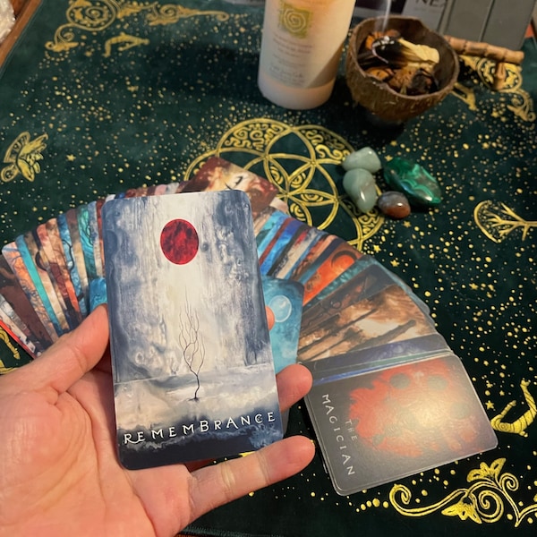 Spirits & Shadows Oracle Deck - 52 Card Intuitive Oracle Deck Featuring ...