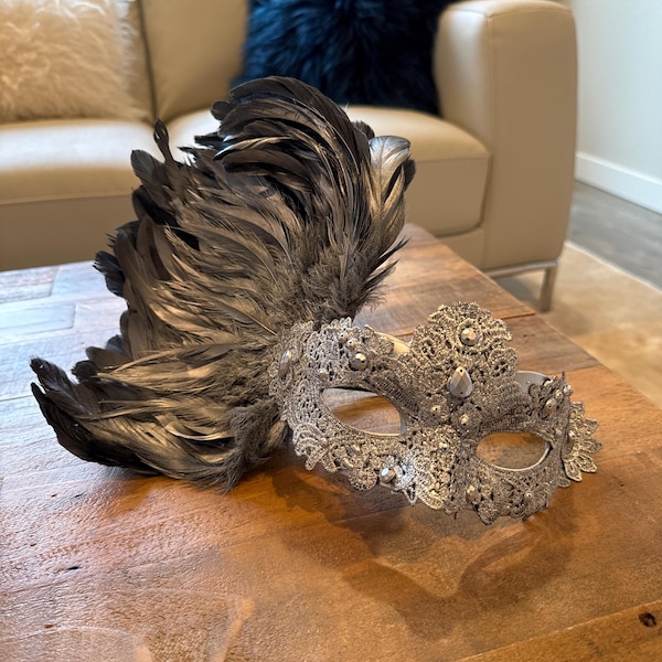 Steampunk Victorian RED Deluxe Feather Laces With Dark Goggles Women ...