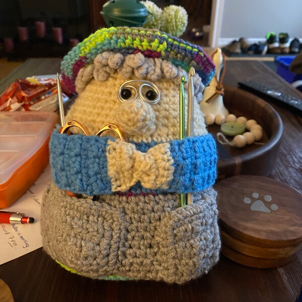 Granny Helper Crochet Pattern - Etsy