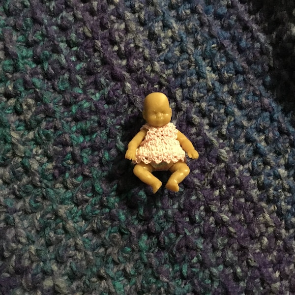 Dolls House 1/12th Scale Miniature Baby With Moving Head and Limbs ...
