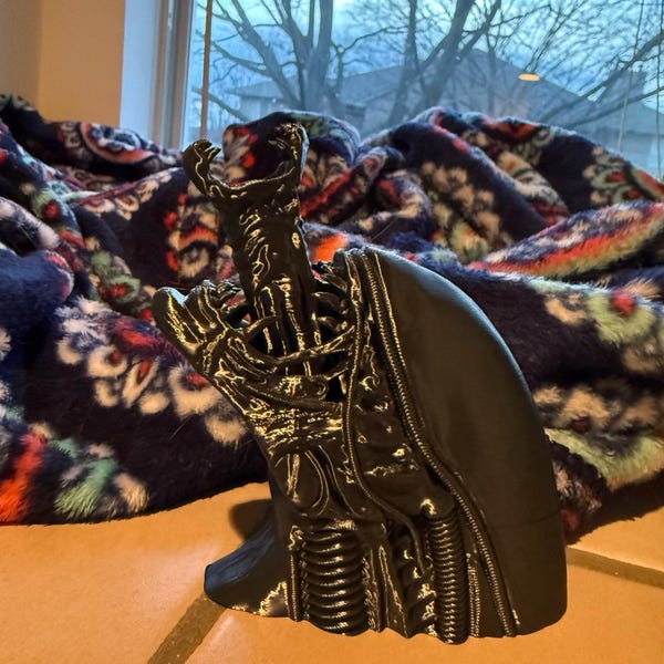 Black Xenomorph Pen Holder With Matching G2 Pen - Etsy