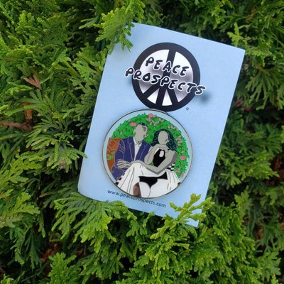 Peace Portrait Pin - Etsy