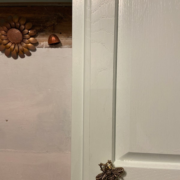 Rustic Antique Gold BEE Knob - Drawer Pull - Cabinet - Metal ~ Nature ...