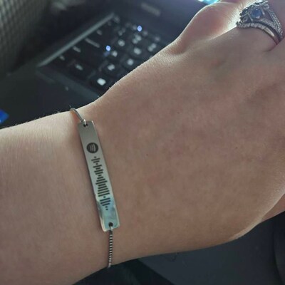 Spotify Music Engraved Keychain Meaningful Special Keychain ...