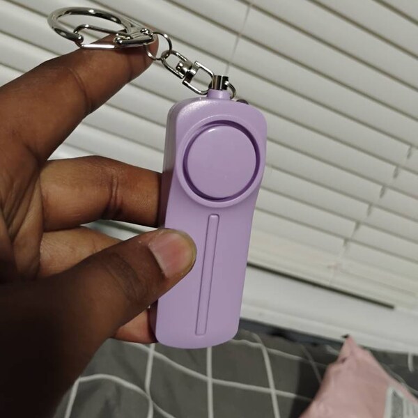 Safety Alarm Keychain for Women, Safety Keychain for Women Self Defense ...