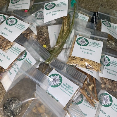 Beth Root,beth Root is a Powerful in Protection Charms to Keep Away ...