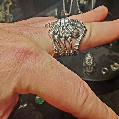 H.R. Giger Inspired Alien Covenant Ring Prometheus - Etsy