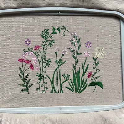 Flower Wreath Embroidery, Floral Frame Circle Machine Embroidered ...