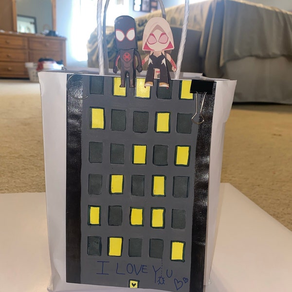 DIY 2X1 Invincible and Omniman - PDF Template, Papercraft Figures - Etsy