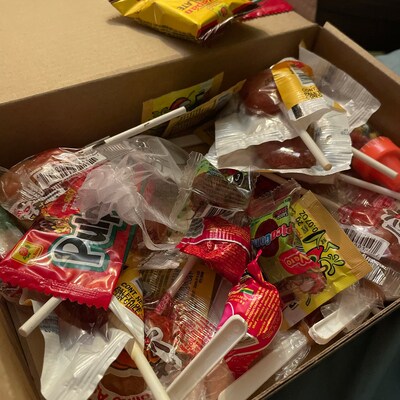 Pollito Asado Lollipops, Paleta, Dulce Mexicano, Chicken Lollipops ...