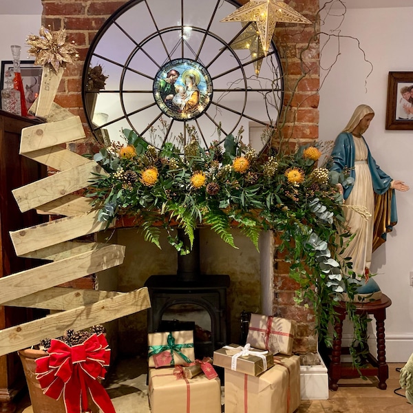 Rose Stained Glass Suncatcher, Elegant Floral Window Decor, Romantic ...