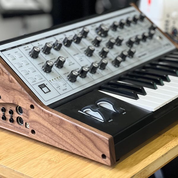 Moog Mount in Walnut for 5 Synthesizer Modules - Perfect for DFAM ...