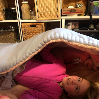 PRE-ORDER Teddy FLOOF for People Escape Den Cuddle Cave Dog Bed for ...