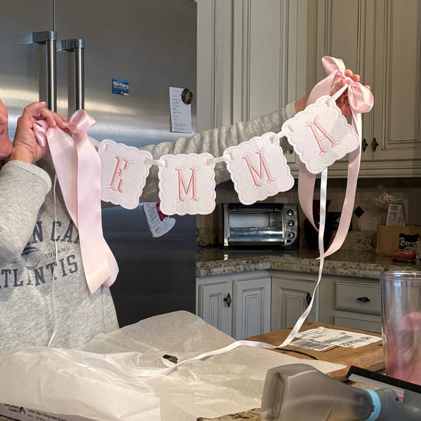 Monogrammed Crest Cake Topper - Etsy