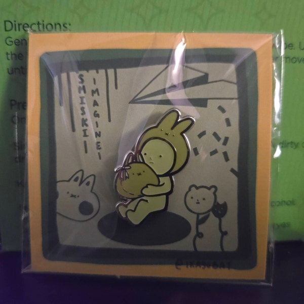 PREORDER: Little Green Man Enamel Pin - GLOWS - Etsy