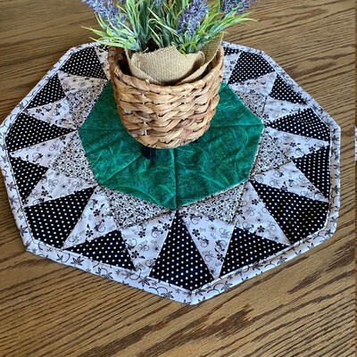 Sunburst Table Topper Pattern. Instant Download. Easy Table Topper - Etsy