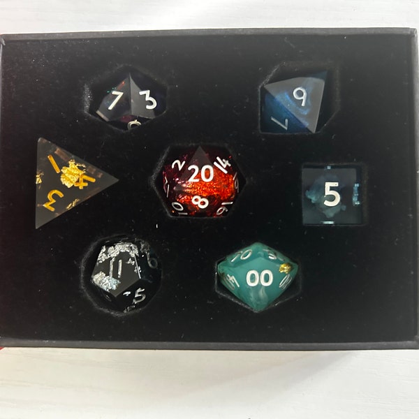 Dice Gacha Random Set - Handmade Resin Sharp Edge Dnd Dice Set for Dnd ...