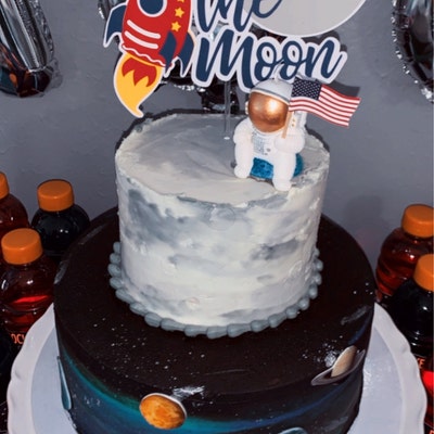 Two the Moon Cake Topper - Etsy