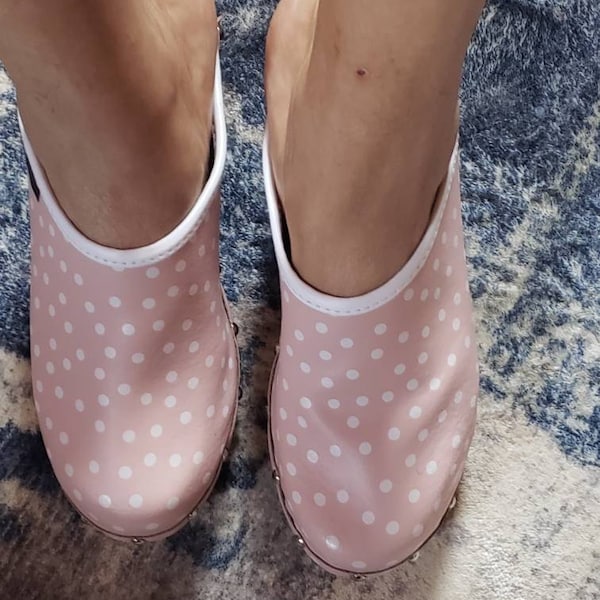 VIP Embroidered Gift: Stylish Men's Handmade Leather Slippers ...