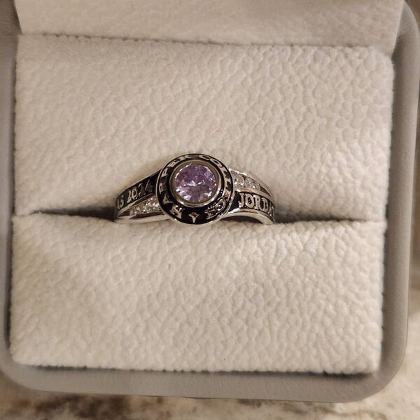 Women's Class Ring Custom Made for High Shcool and College Grads ...