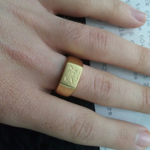 Solid Gold Signet Ring - Etsy