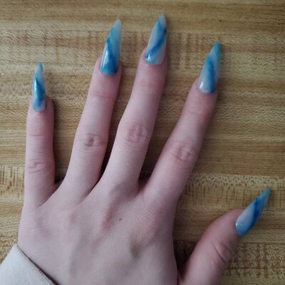 Frozen: Christmas Nails. Nail Artist. Custom Hand-painted - Etsy