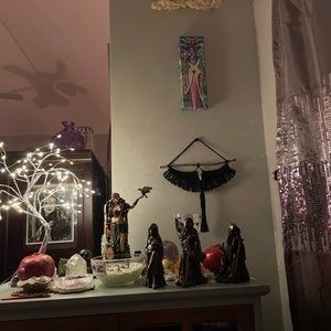 Crow Macrame Wall Hanging the Morrigu Crow - Etsy