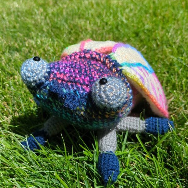Cicada Crochet Pattern, Cicada Amigurumi Tutorial, Cicada Toy, Crochet ...