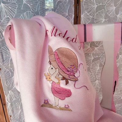 Girl Embroidery Designs Woman Embroidery Design Machine Embroidery ...