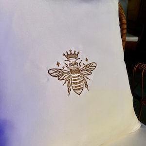 Queen Bee Embroidery Design Royal Luxurious Insect for Dark Textiles ...
