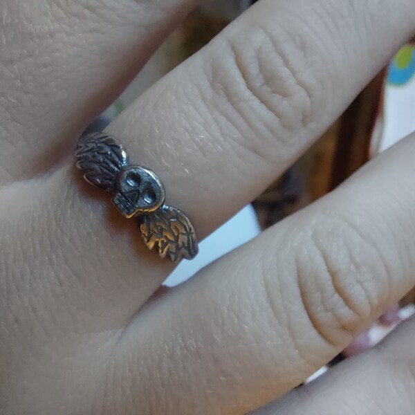 Mini Taphophile Ring in Sterling Silver or Gold Memento Mori Skull - Etsy