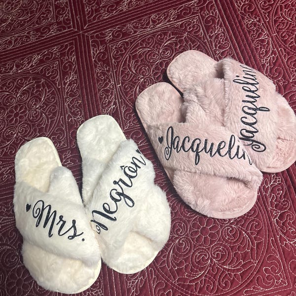 Fluffy Slippers Customized Gift, Bridesmaid Gift, Personalized Slippers ...