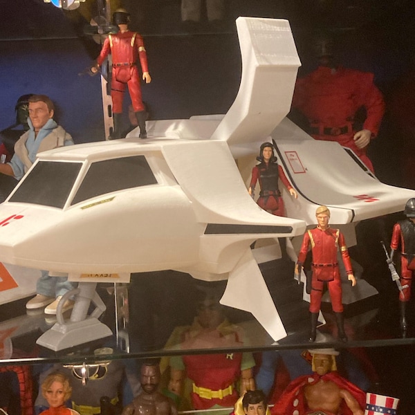 V Visitors Skyfighter and Squad Ship 1/32 and 8 Monochromatic Figures ...