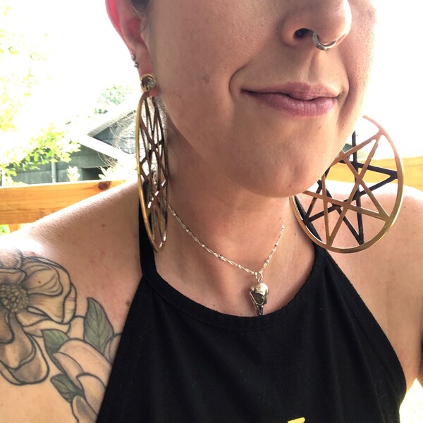 A Pair of 17 Mm Gold Star Plug Earrings, Large Ornate Spike Plug Gauge ...