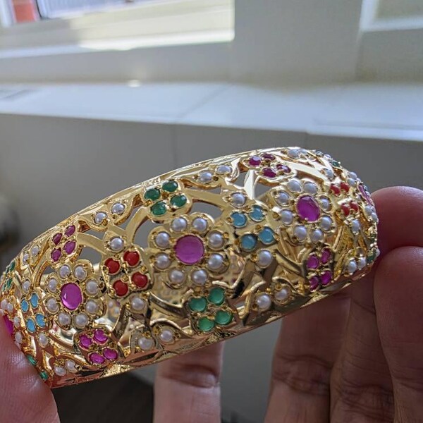 Hyderabadi Jadau Tirmani in Natural Pearls and Natural Emeralds ...