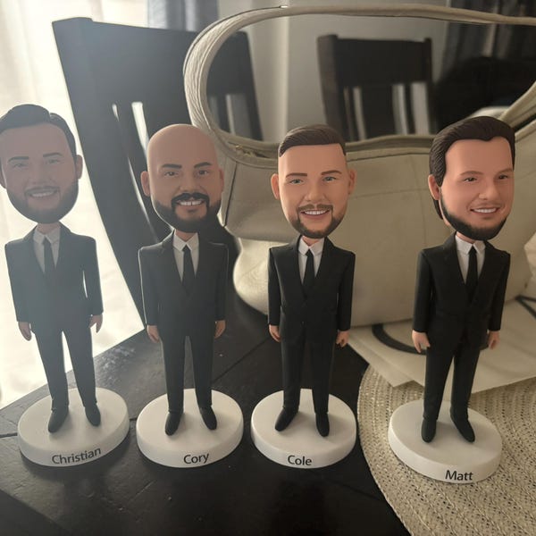 Personalized Wedding Cake Bobbleheads, Custom Figurine Wedding Cake ...