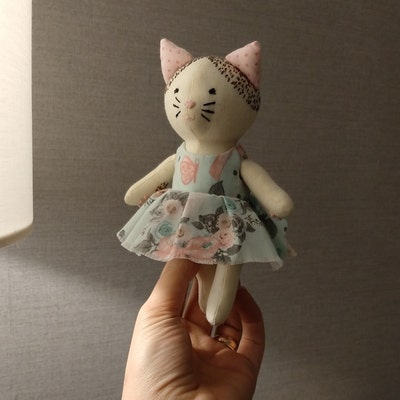 Cat With Dress Pattern and Tutorial. 7 Tall 18 Cm - Etsy