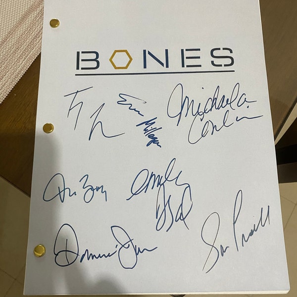 Bones Pilot Episode TV Script Signed Autographed: TJ Thyne, Michaela ...